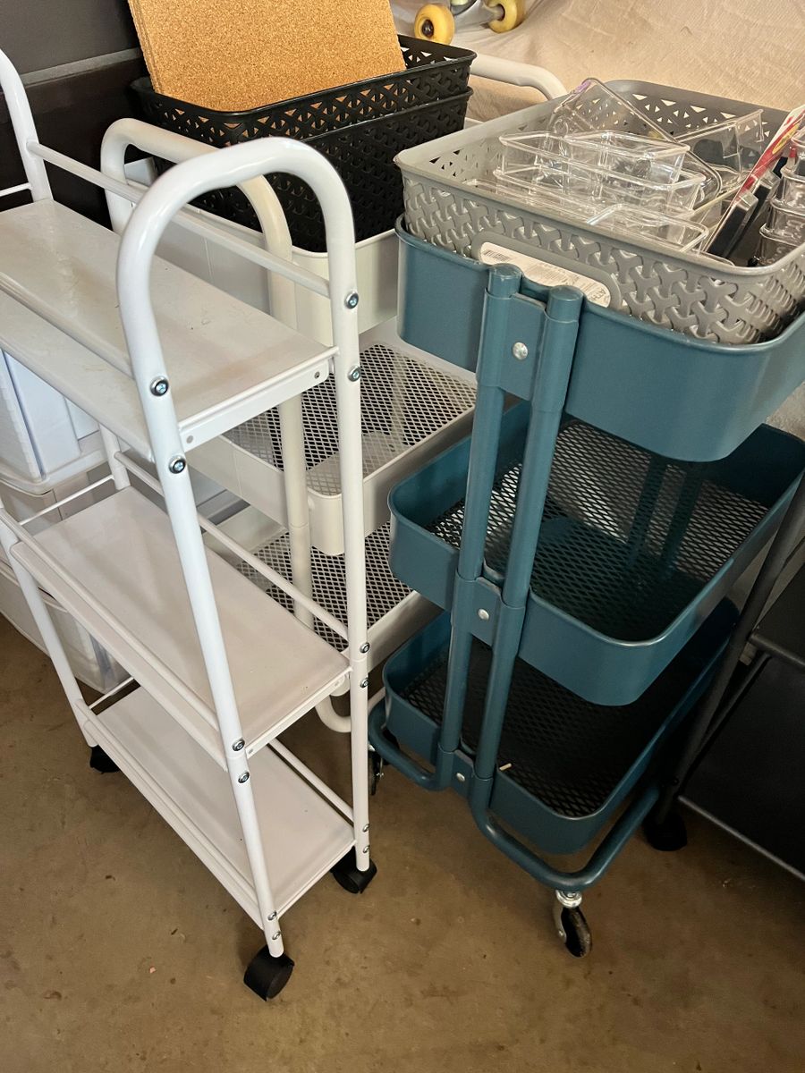 Many types of carts, prices vary