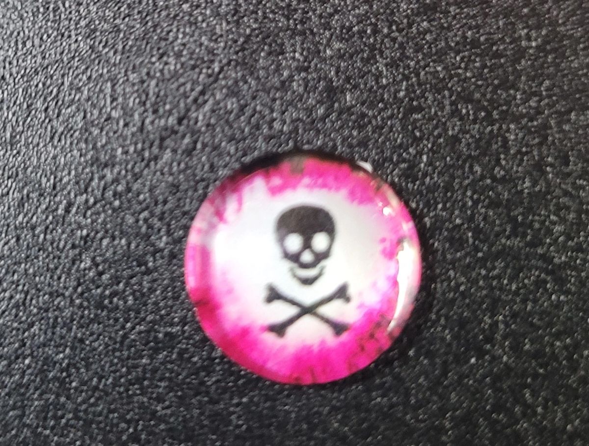 Custom Glass Eyes 444 Fem Skull 10pk