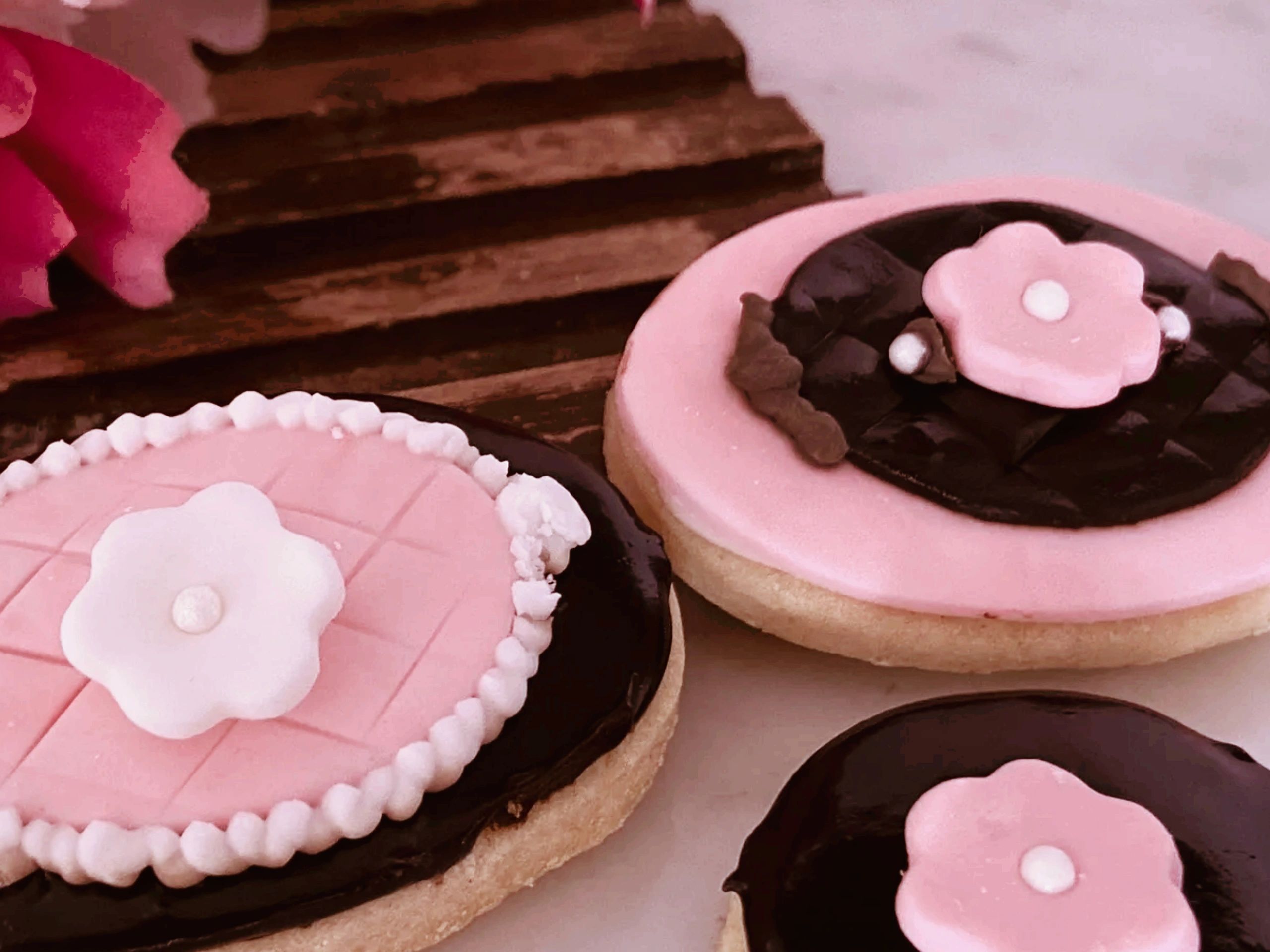 Delicious Cookies and Cakes | The Fancy Baker Shop