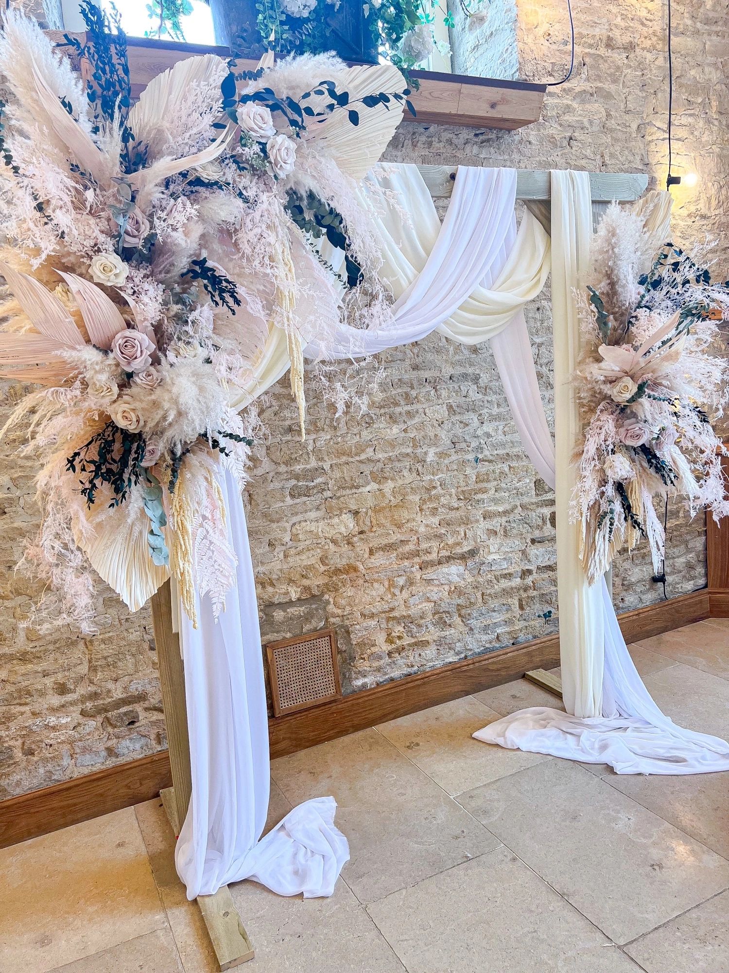 Portfolio | Boho Backdrops & Bouquets