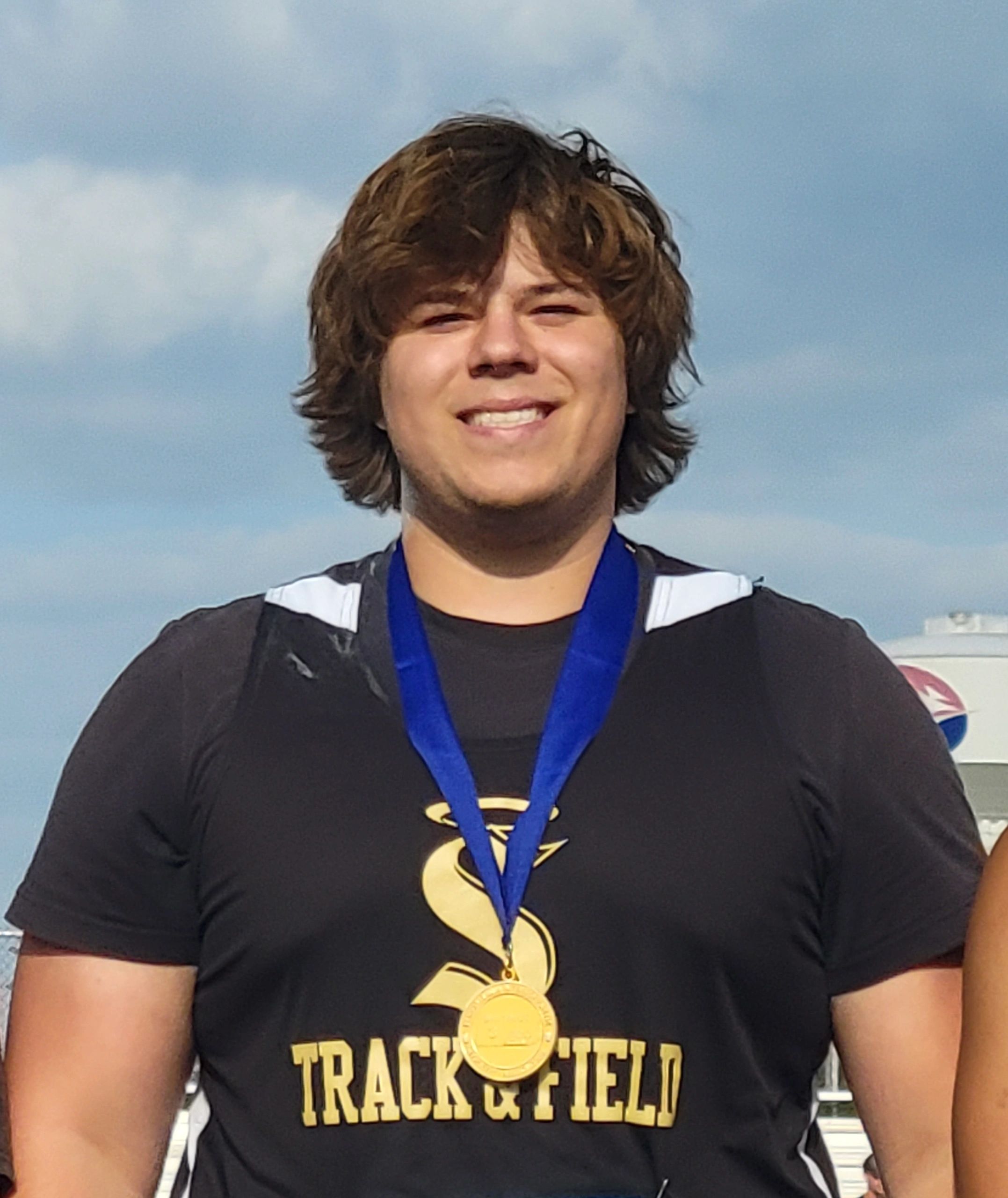 Mider wins GOLD, 5 from BCIAA win medals at Indoor Championships