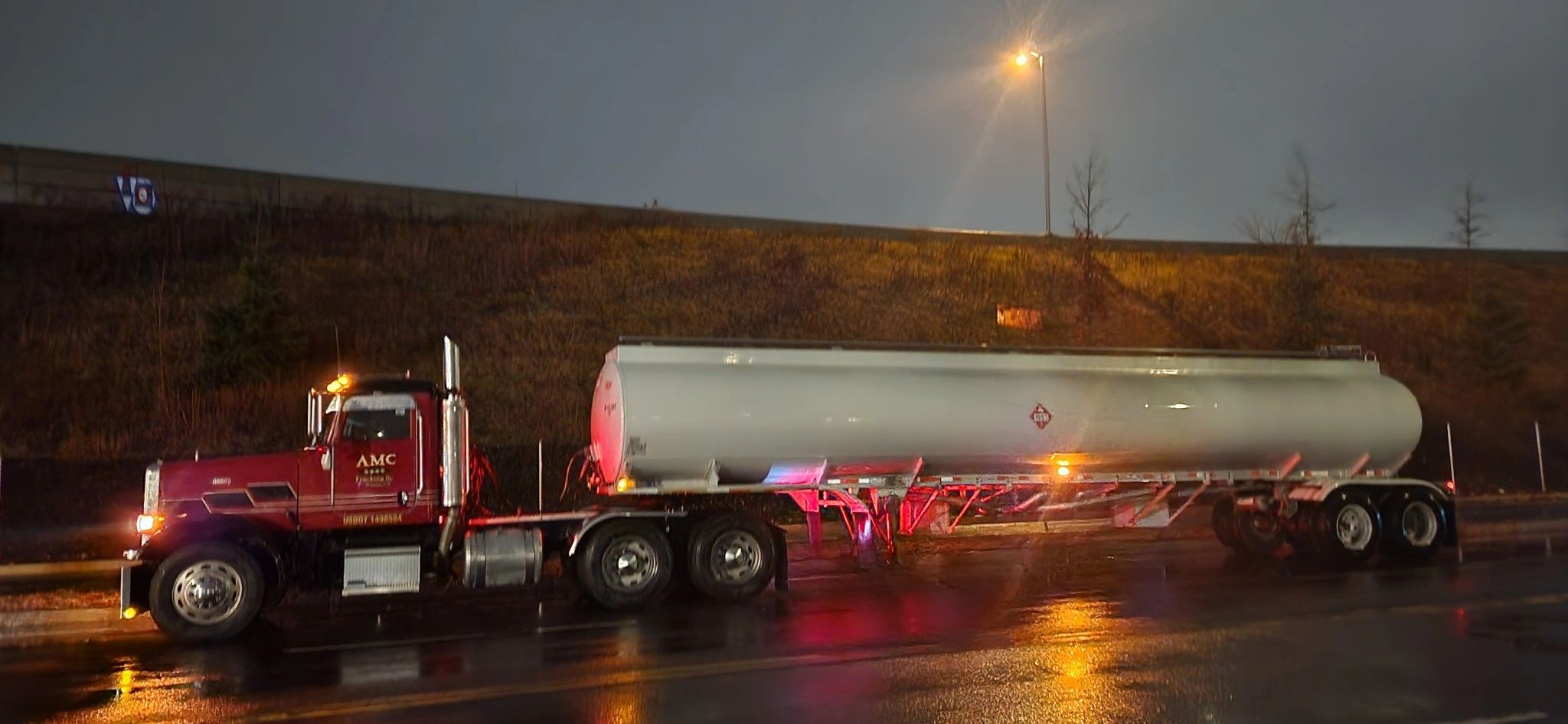 AMC TRUCKING LLC - Transportation, Deliveries