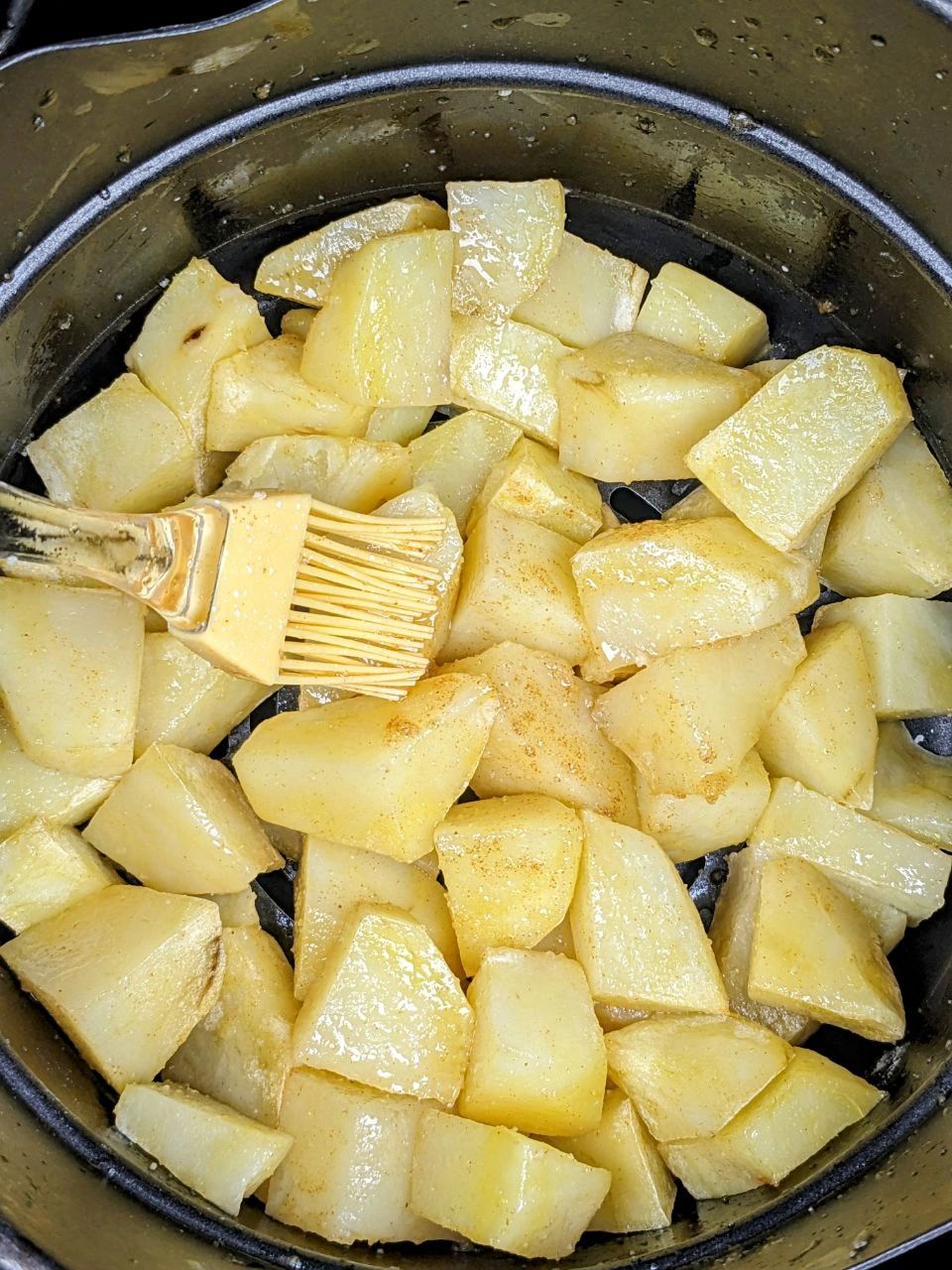 Air Fryer Crispy Potato Cubes Recipe - ToasterDing