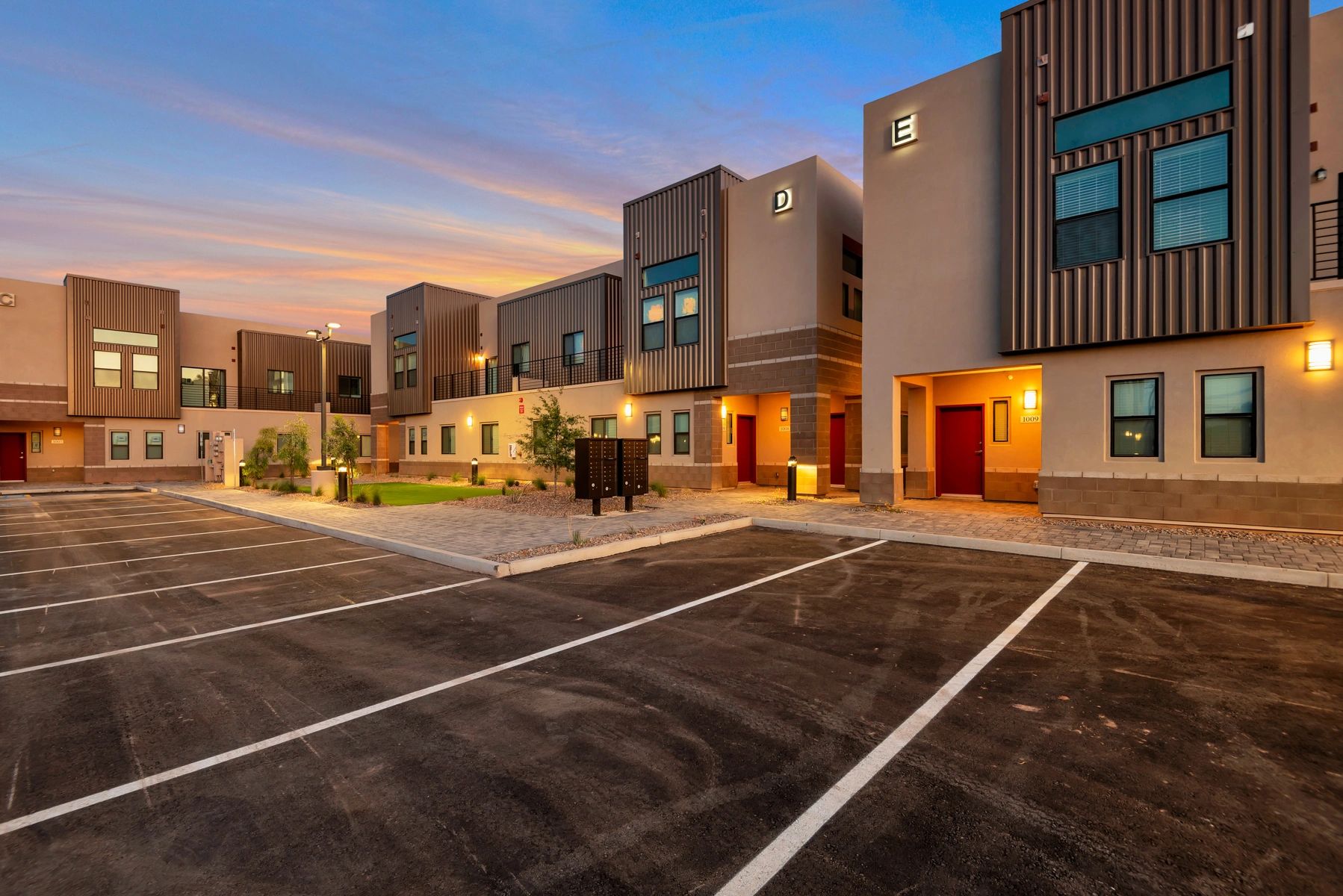 The Howe Apartments - Apartments - Tempe, Arizona