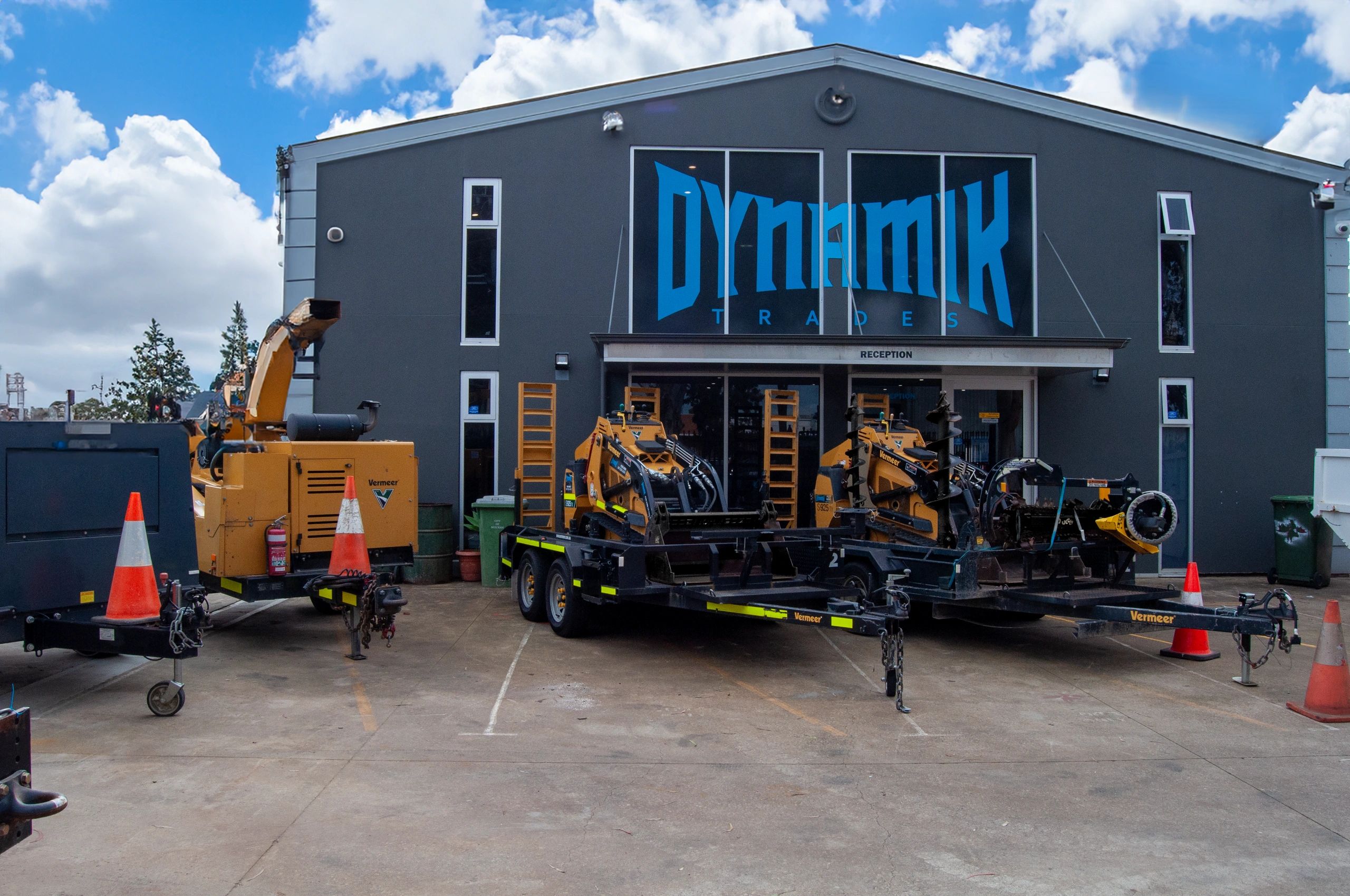 Dynamik Hire - Earth Moving Equipment Hire, Equipment Hire, Machinery Hire