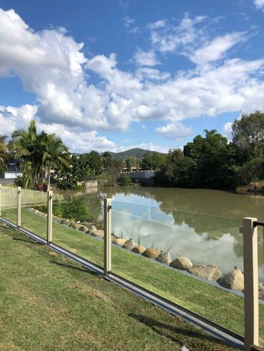 Yatala Glass & Aluminium