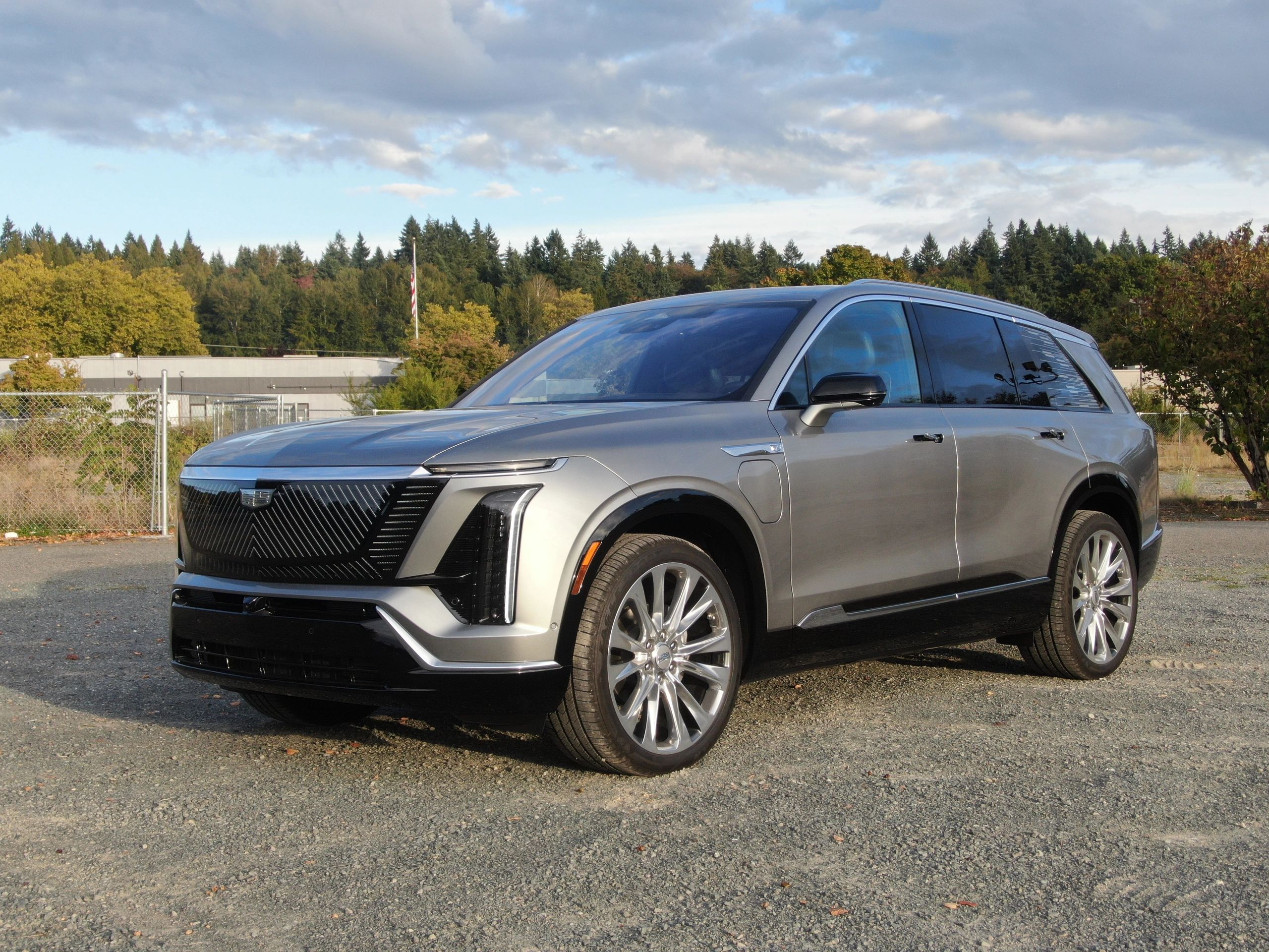 First Look: 2026 Cadillac Vistiq Premium a Baby Escalade IQ