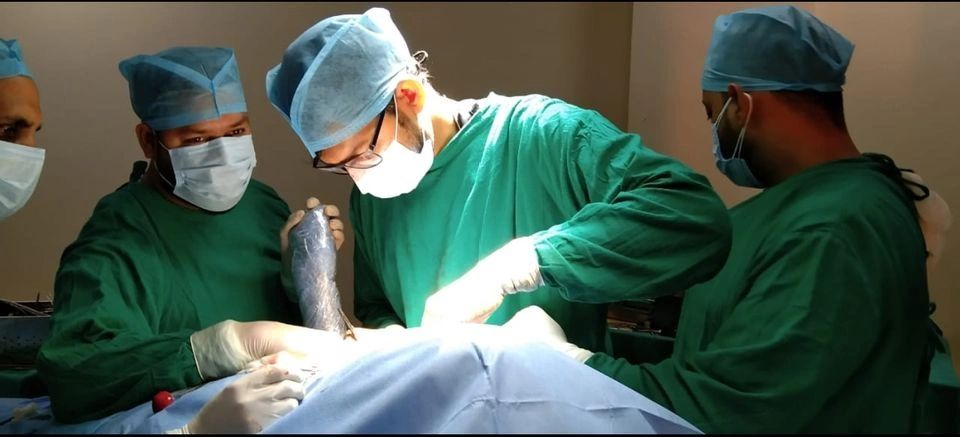 Contact Dr. Rakesh Goyal Othopaedic Surgeon