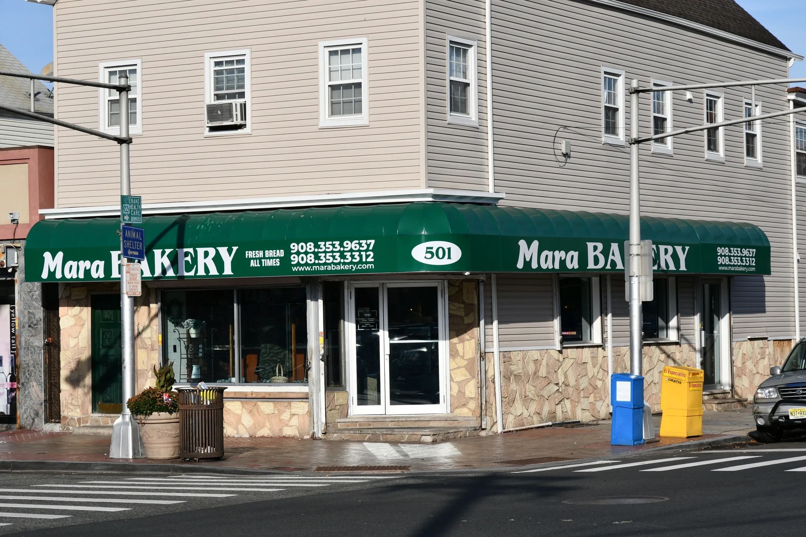 Delicious Cakes and Pastries | Mara Bakery