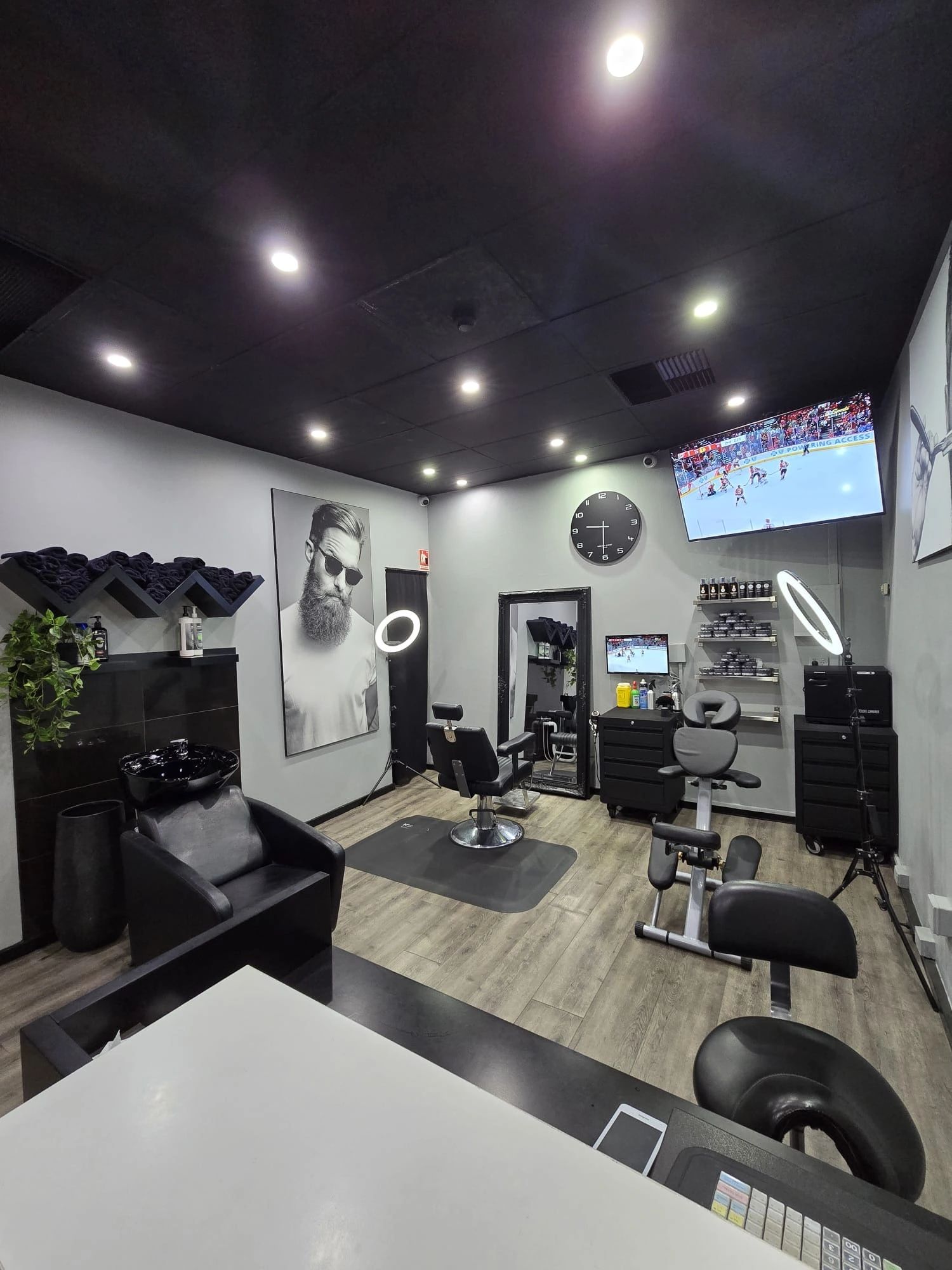 City Style Hair Design