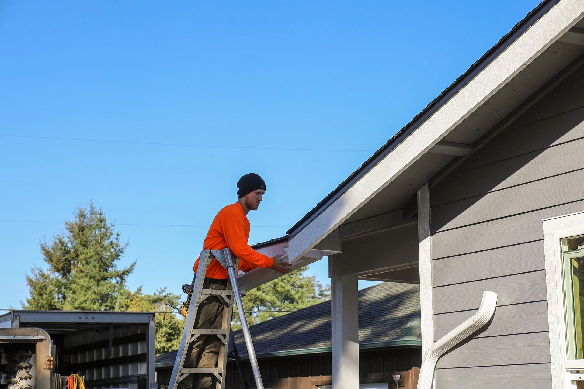 Professional Gutter Cleaning Services