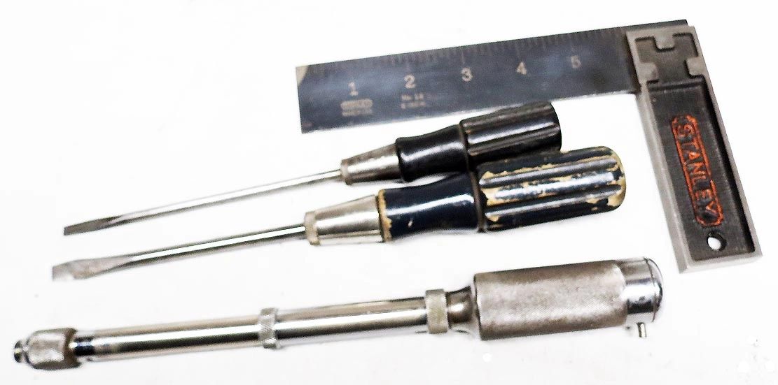 4 VINTAGE STANLEY TOOLS