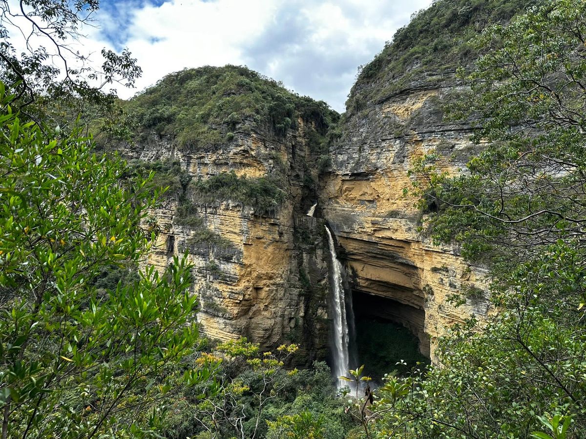 Ecoparque El Hayal Cascada y Cuevas