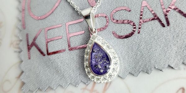 Ashes Into Keepsakes - Cremation Jewellery, Memorial Ashes Jewellery