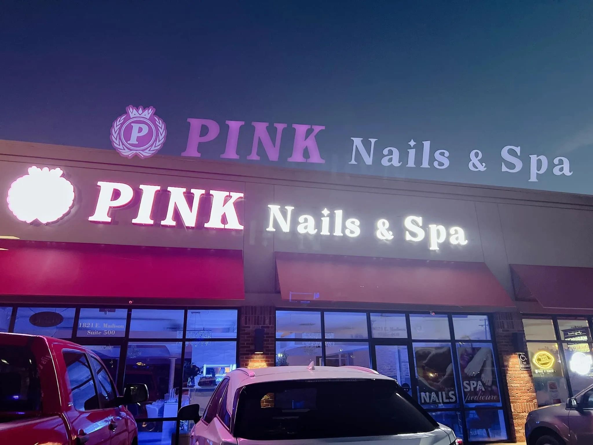 Best Nail Salon and Manicure Services in Town