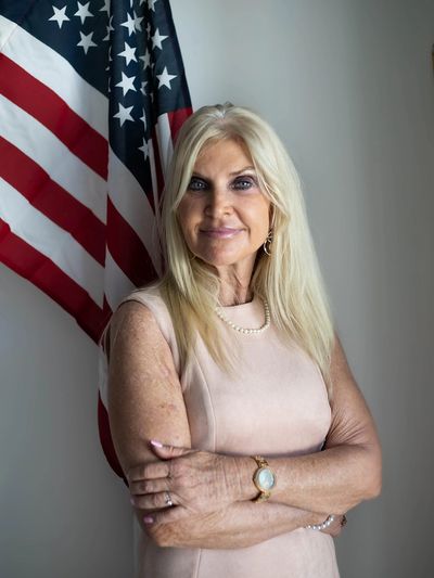 Vote for Erika - Home