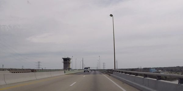 I64 HIGHRISE BRIDGE PAGE | Motorist Experience