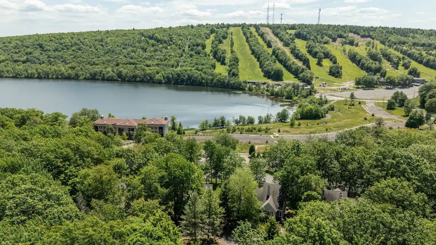 Poconos Vacation House Rentals | Book Your Dream Vacation Home