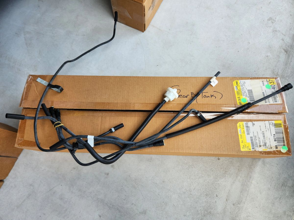 1993-1997 CAMARO/FIREBIRD FUEL FEED AND RETURN HOSE ASSEMBLY (NOS) GM