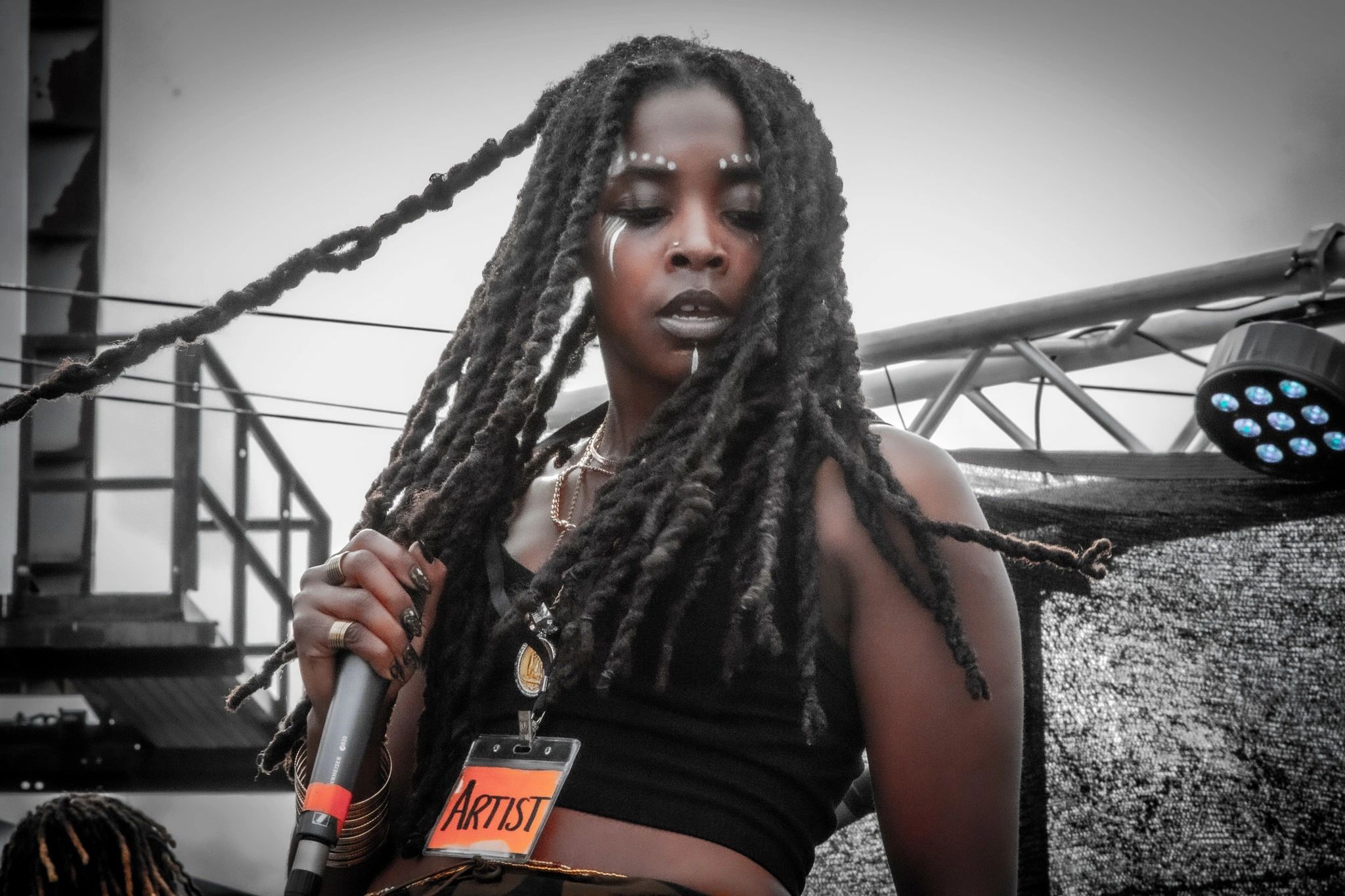 Talented Singer/Songwriter Videographer | Kiana Flowers