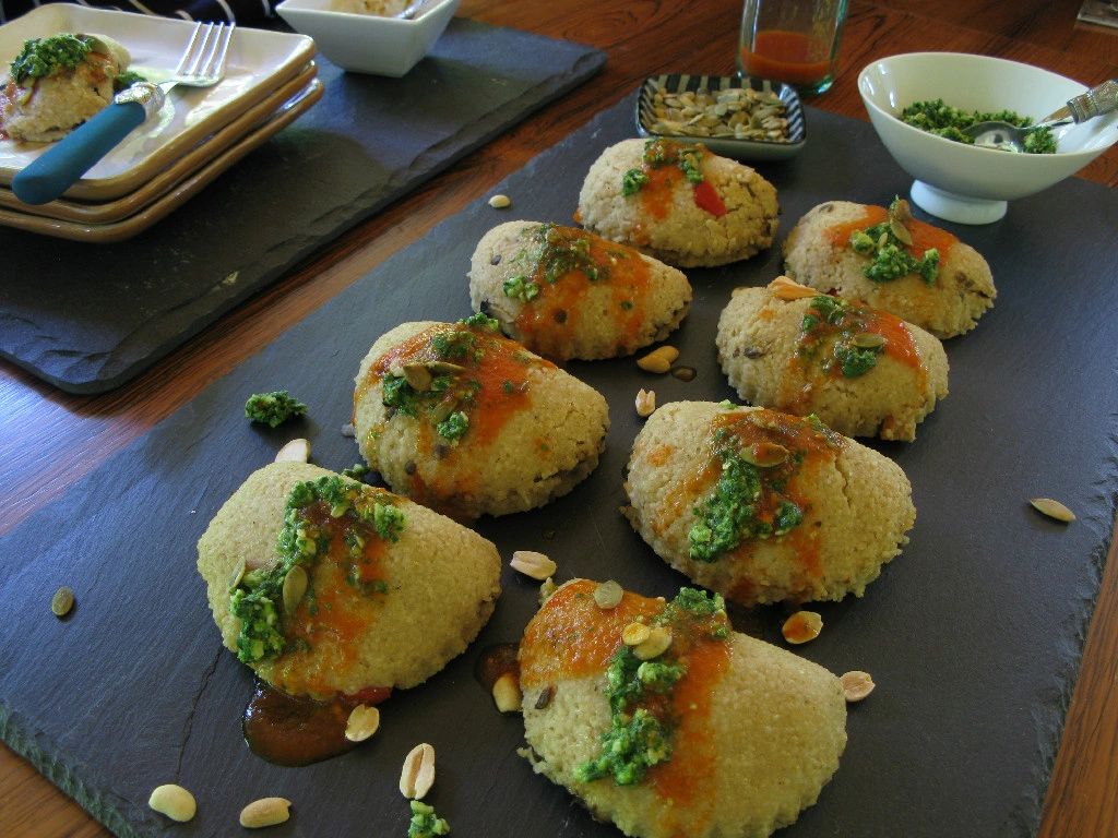 STEAMED BULGUR SEMOLINA EMPANADAS