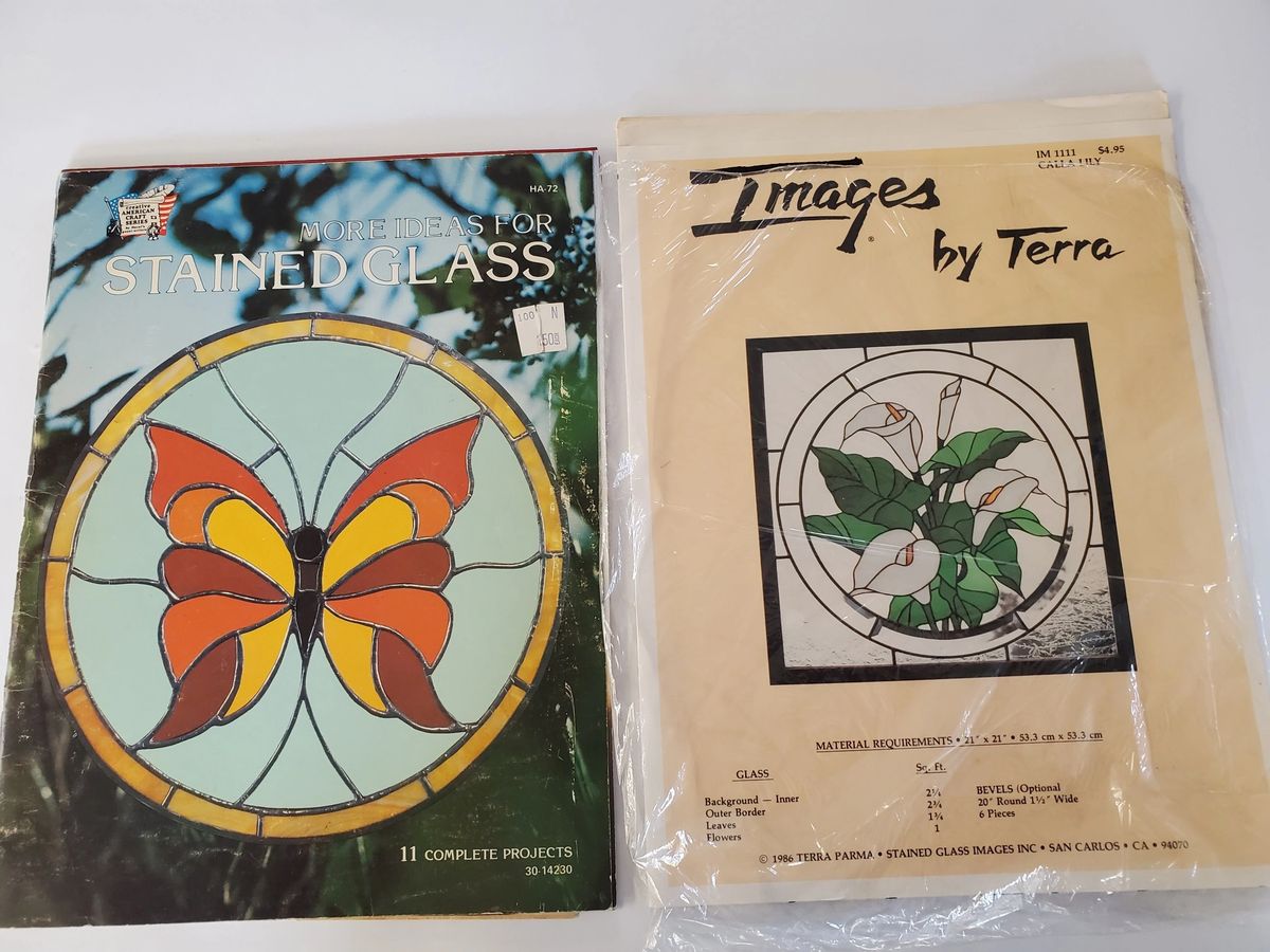 Set of 2 stained glass pattern books