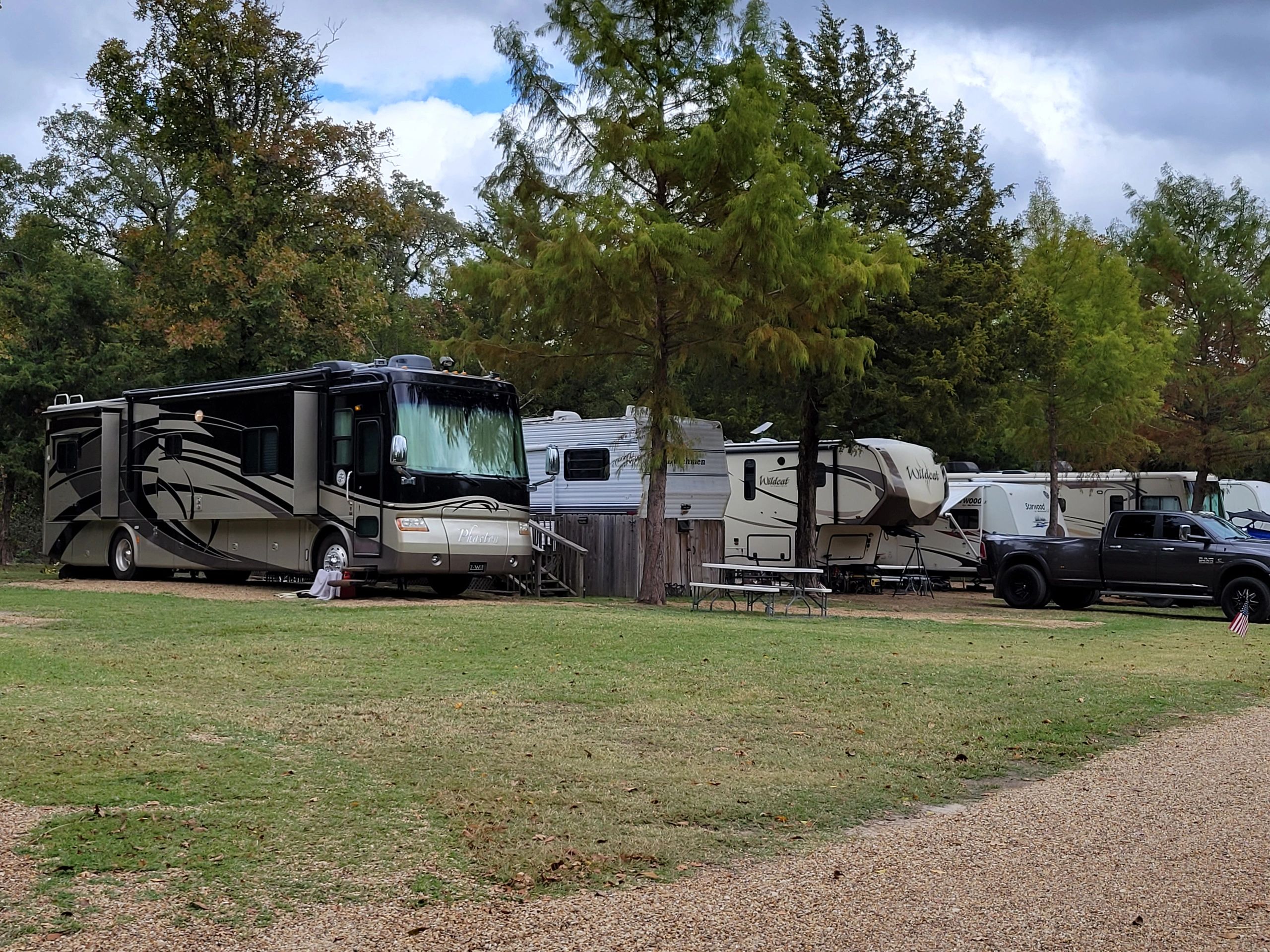 Tx Log Cabin RV Park - RV Park, Canton, Texas