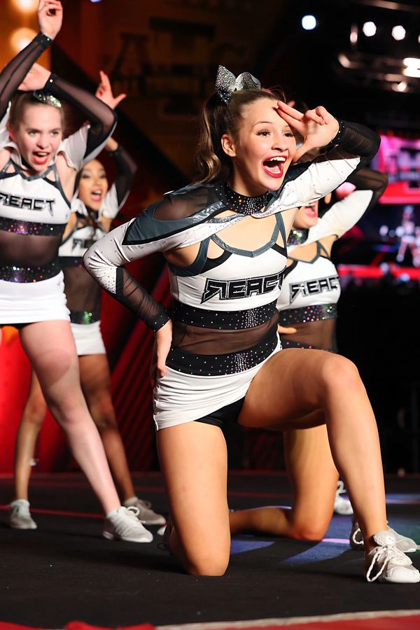 HOME [reactcheer.com]