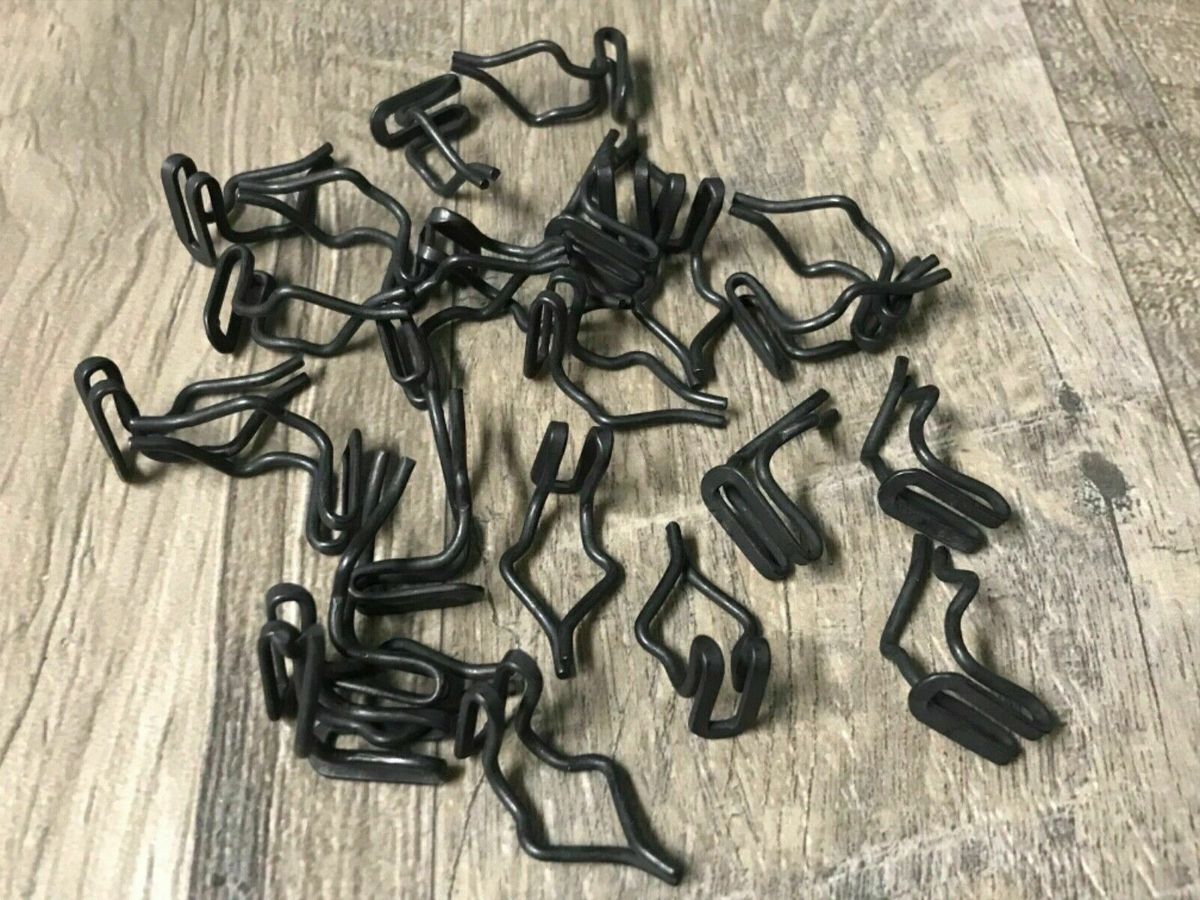 73 - 79 Ford truck F100 F250 F350 door trim panel clips - steel - 25 pcs