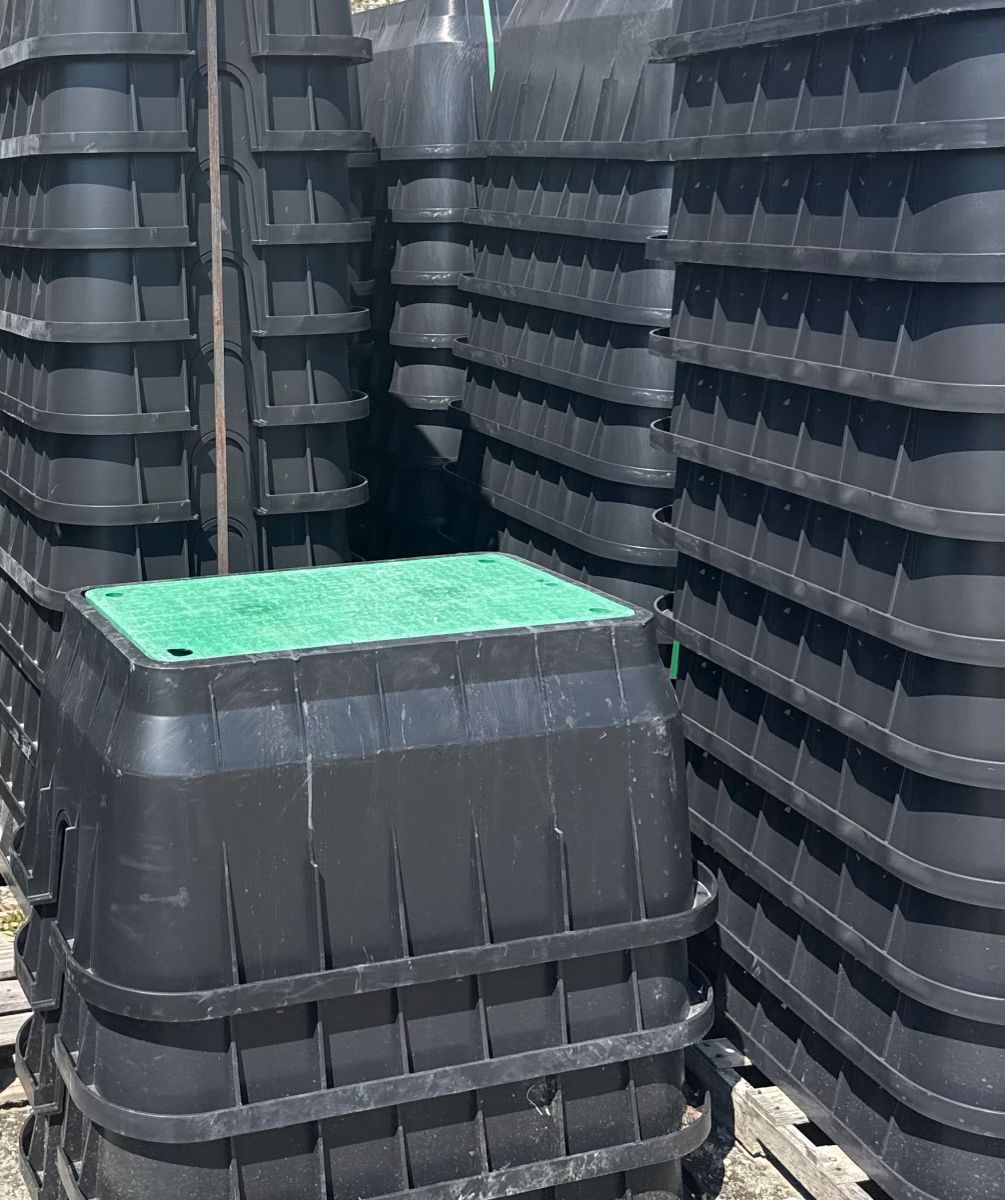 17x30x18 HDPE Plastic Pedestrian Rated Hand Hole / Vault