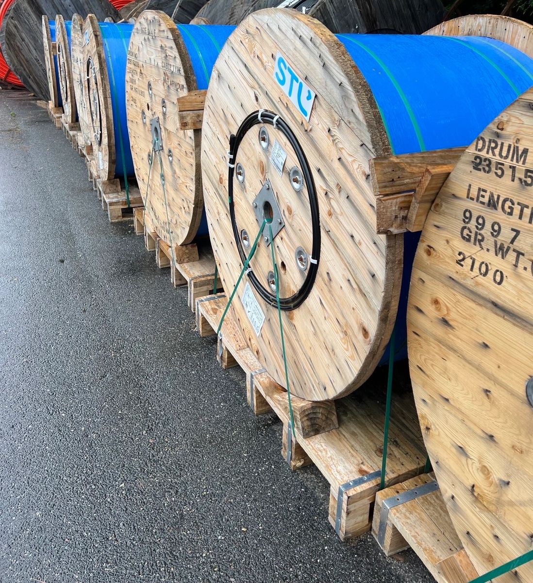 10,000 FEET 144 COUNT OSP LOOSE TUBE SINGLE ARMOR SINGLE JACKET G.652D ...