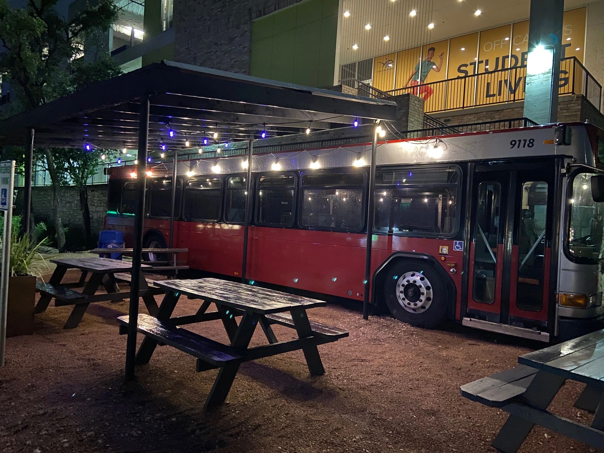 Red Bus Bar