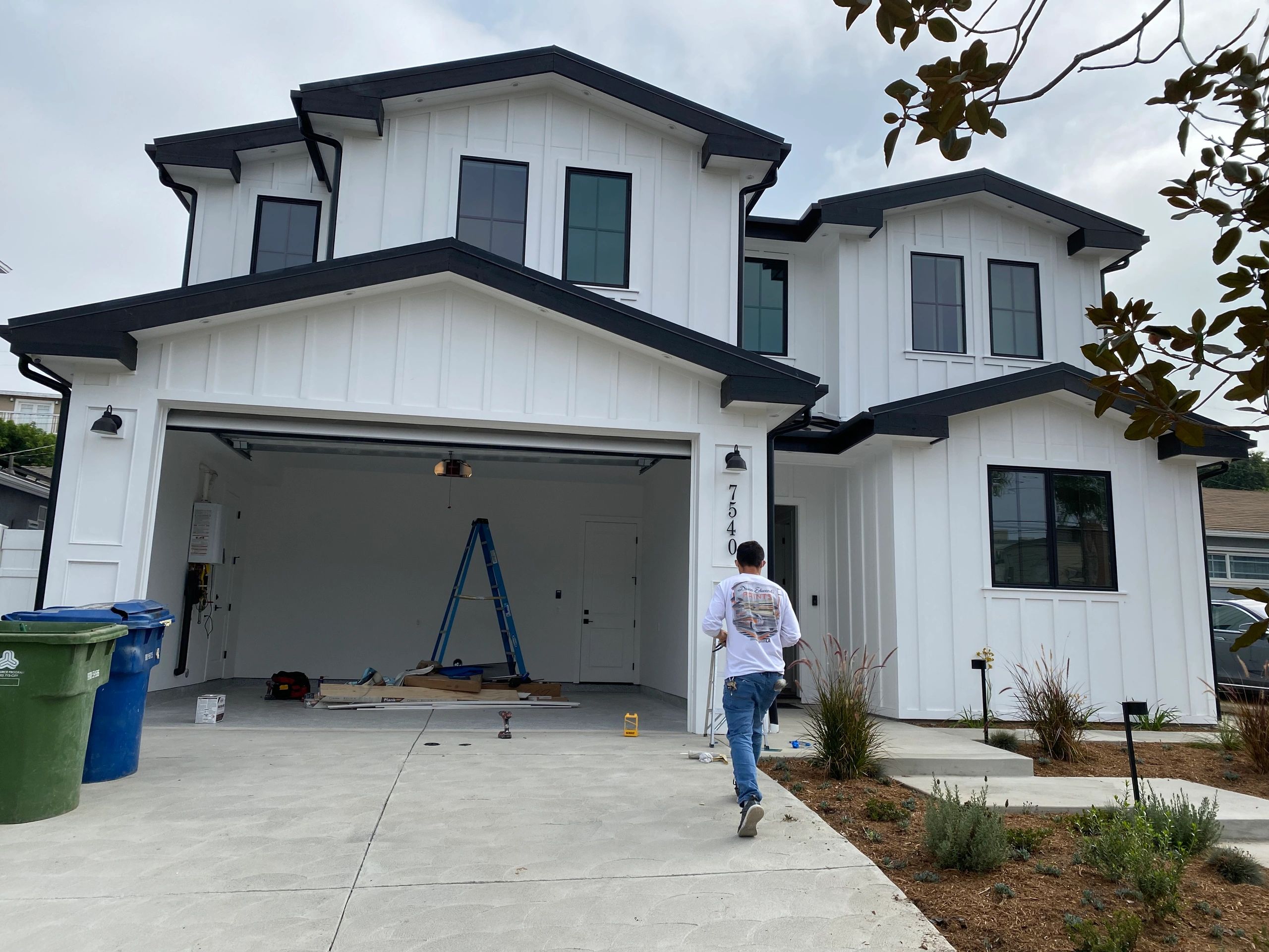 DT Design & Build Inc