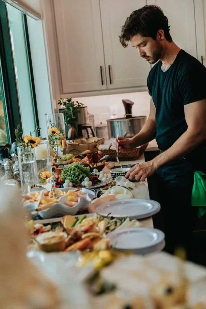 Meet Chef Oliver Farrell: Culinary Prodigy of Our Catering Team