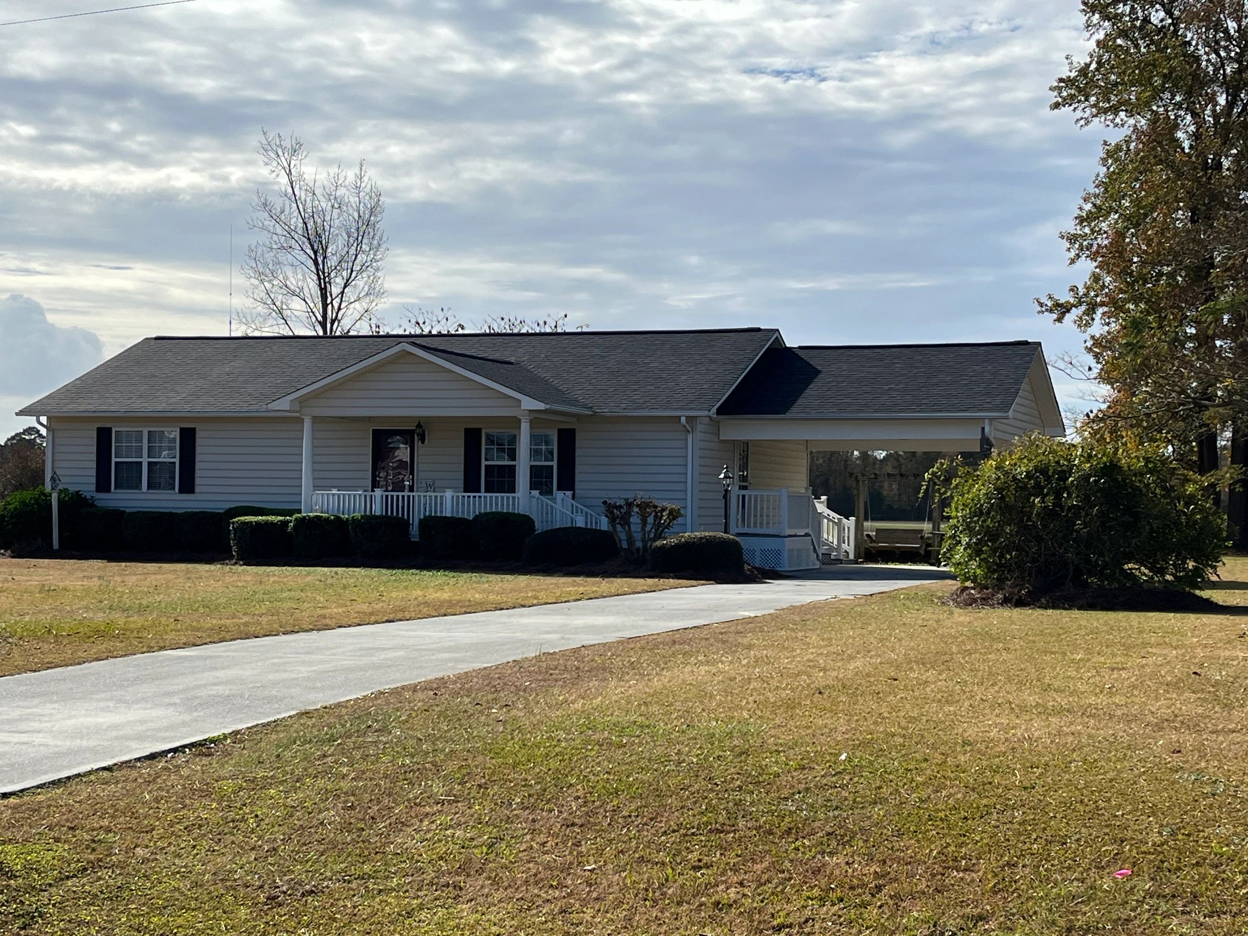 brownrealtyandauctions.com