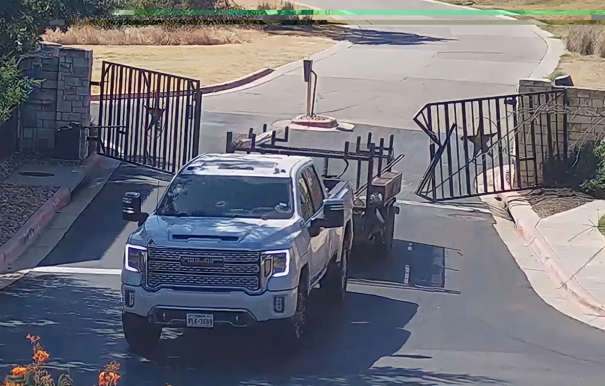 Main Gate Hit&Run Damage!!