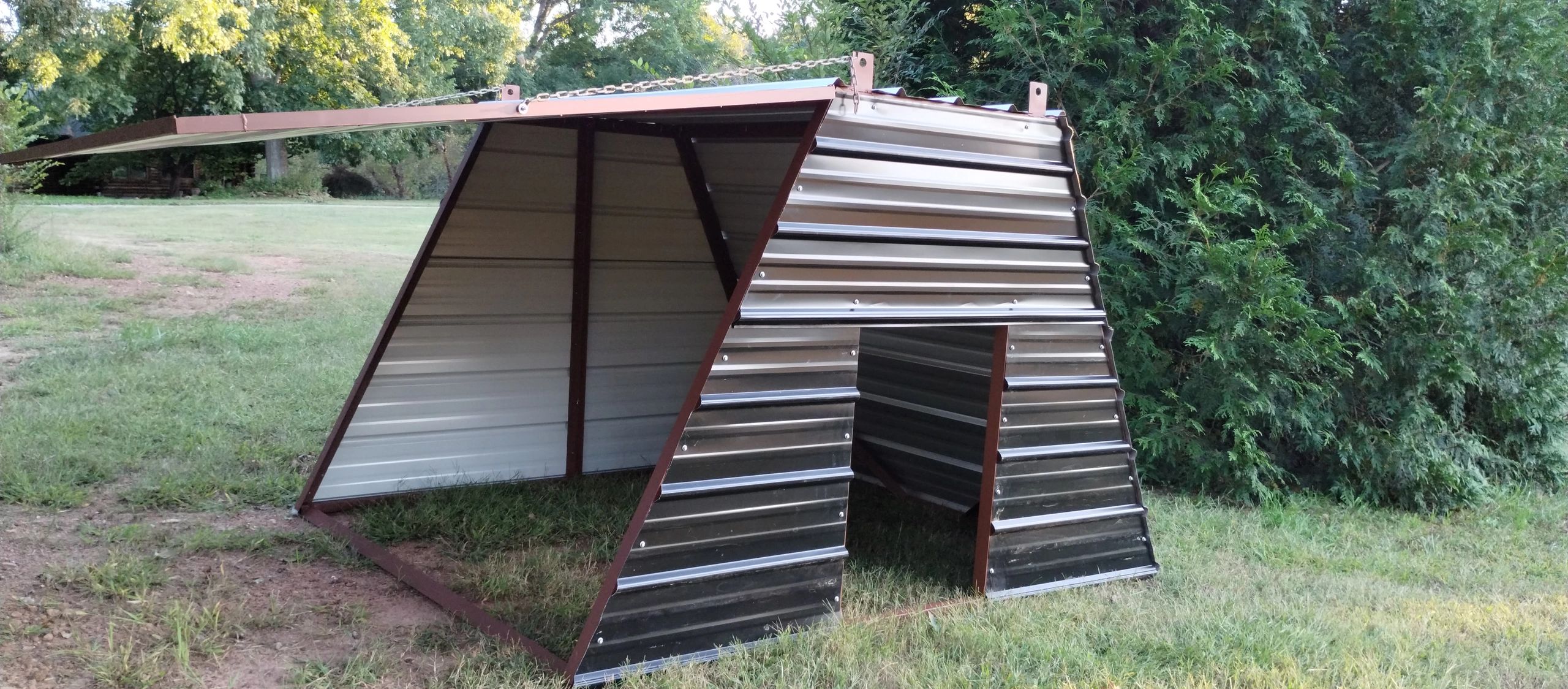 Happy Little Hog Hut