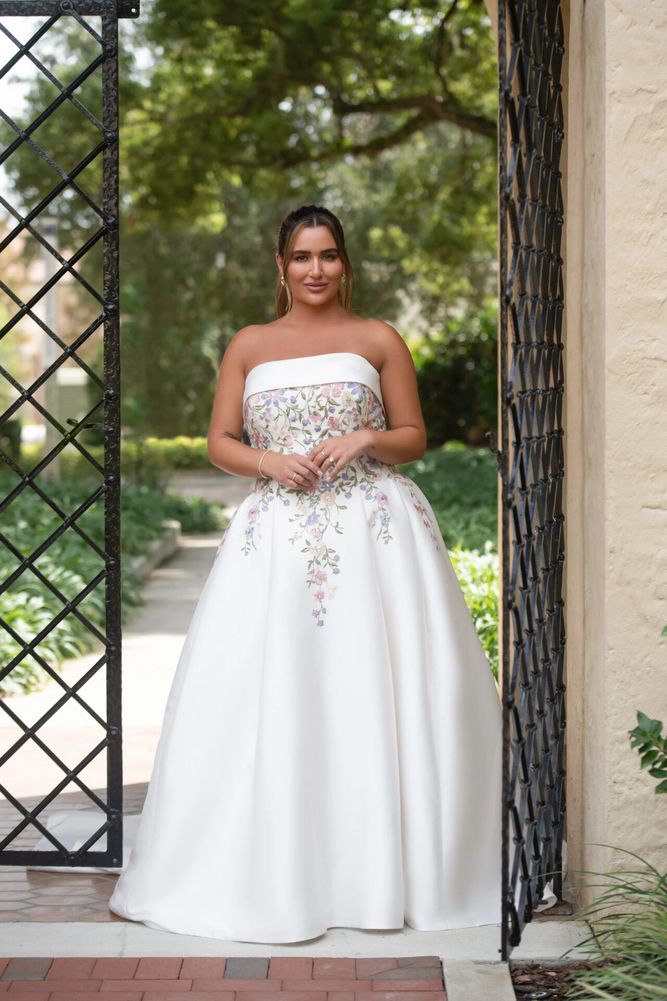 Wedding Dresses in Worcester, Ma - Elizabeth Ann's Bridal Boutique