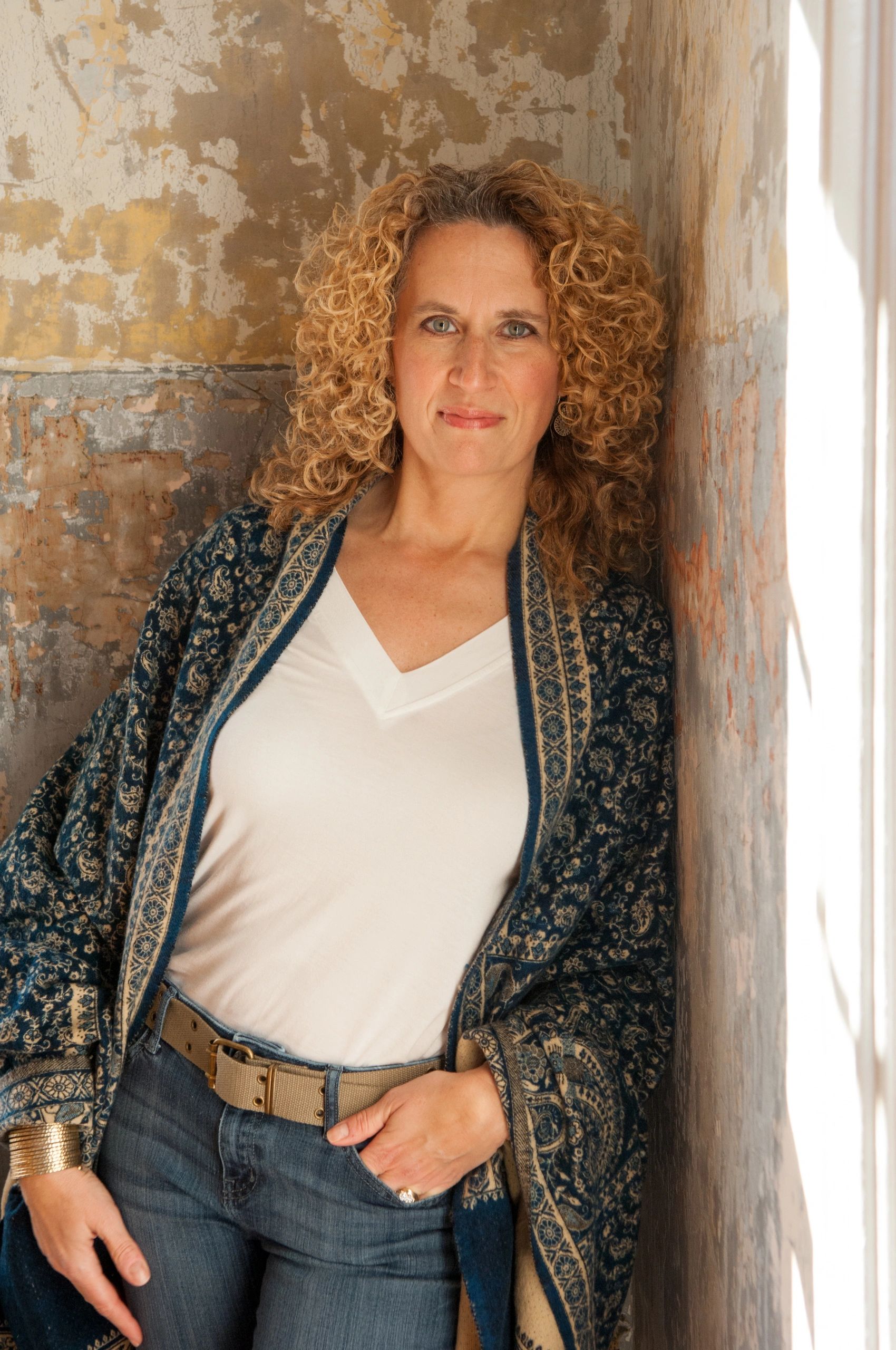 About j. renee olson – Storyteller Weaving Narratives