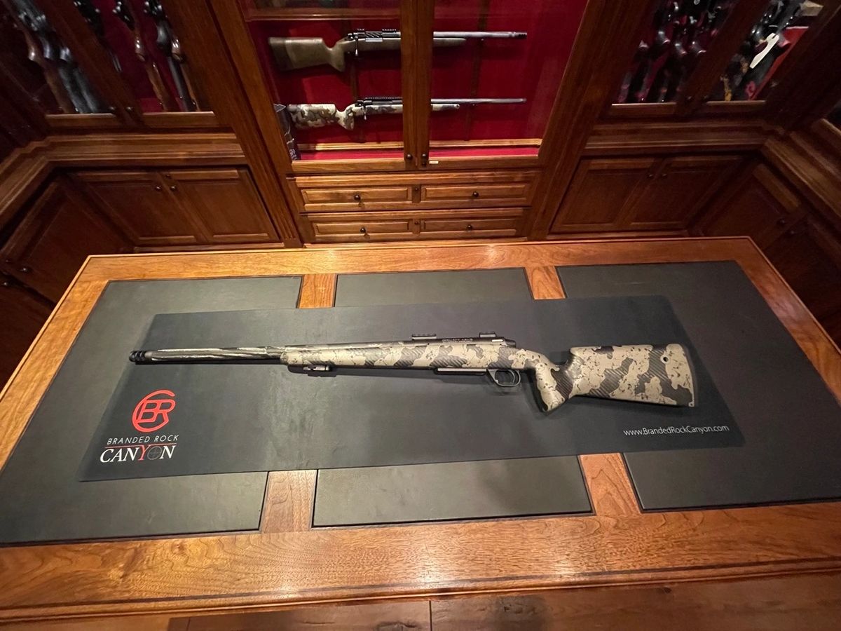 Paradigm Carbon Rifle 7 PRC-Zermatt action