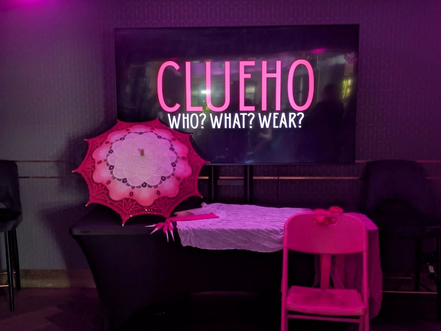 Show Review - CLUEHOE