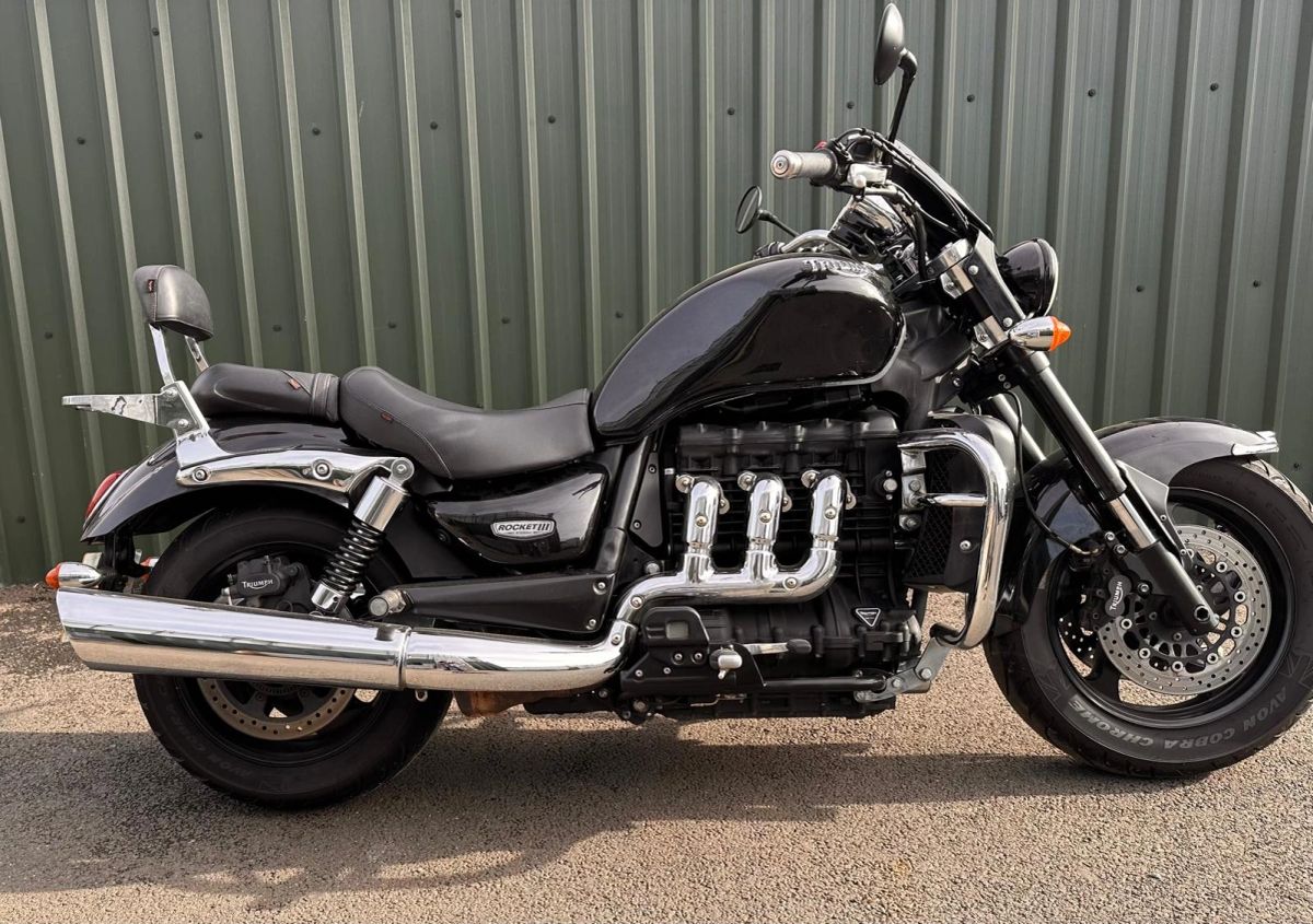 Triumph Rocket III Roadster 2014