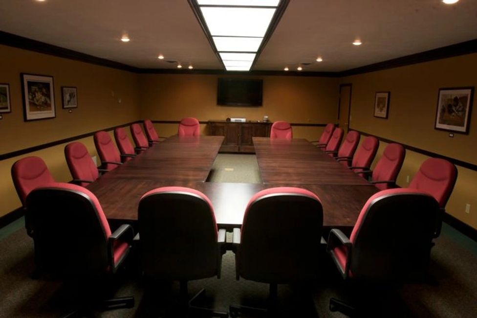 Board Room | The Signature Lodge by Cheyenne Ridge Outfitters