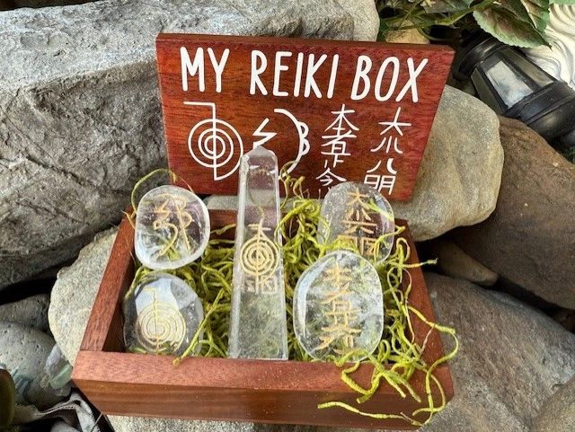 Wooden Reiki Box Set,Quartz Usui Reiki Set,Set of 4 Pocket Stones and 1 ...