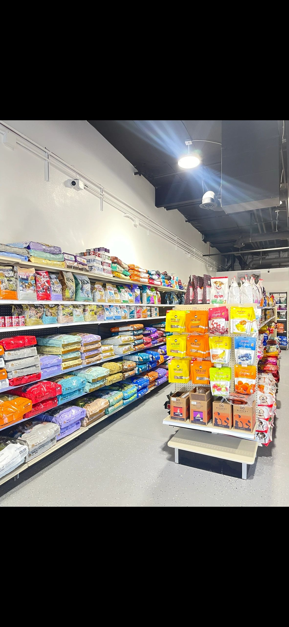 Jones Pet Outlet