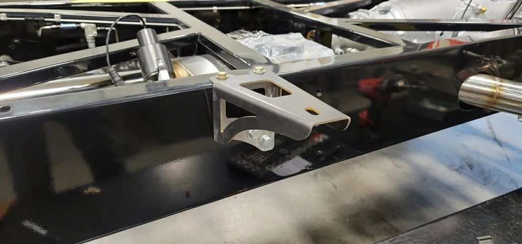 AD Rear Cab Mount Kit