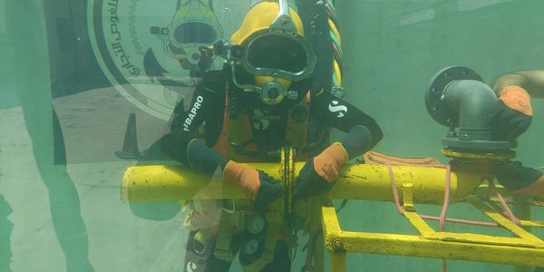 Dive Technician | Middle East for Commercial Diving