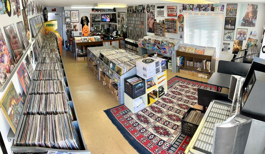 Record Shop - Mothership Records & Collectibles - York, Pennsylvania