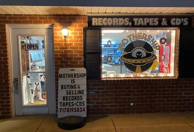 Record Shop - Mothership Records & Collectibles - York, Pennsylvania