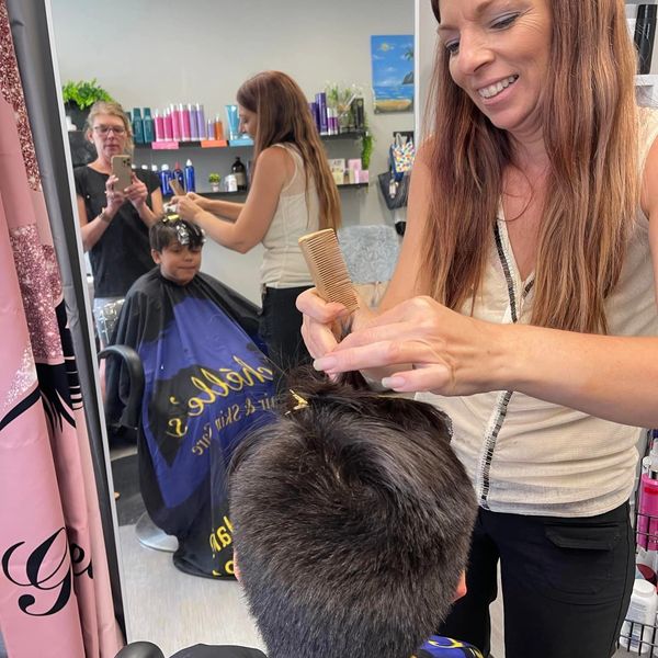 Get the Perfect Hair Extensions & Color in Michelles Full Service Salon ...